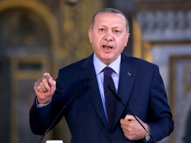 Monsieur Erdoğan – Stiff Collar